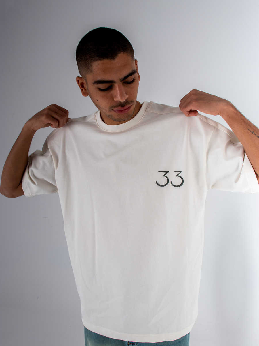 33 "On White" | ZEI – ZEI.EG