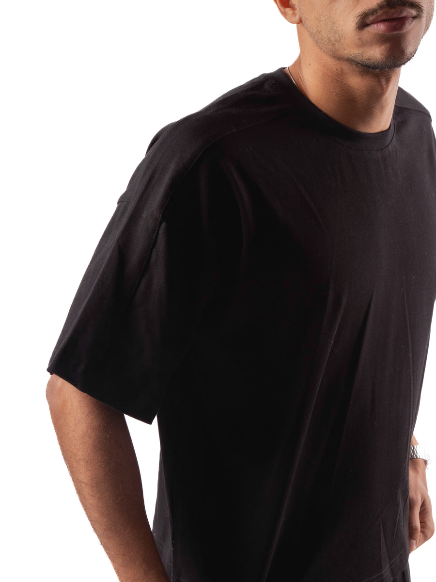 The Basic Black Boxy T-Shirt – ZEI.EG
